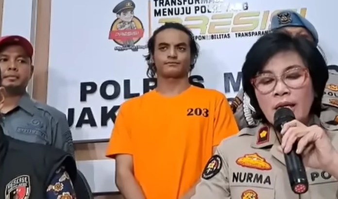 Vadel Badjideh Jadi Tersangka, Ibunda Langsung Jatuh Sakit - Holopis.com